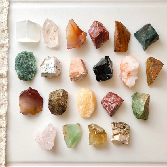 Jewelry | Set Of 21 Earthy Crystals Stones | Poshmark